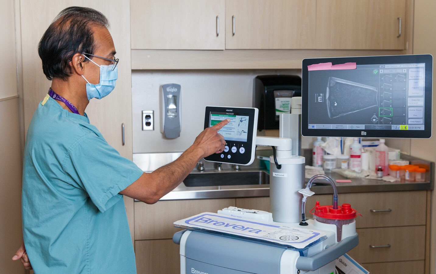 St. Michael’s pilots breast cancer biopsy system to make biopsies less ...